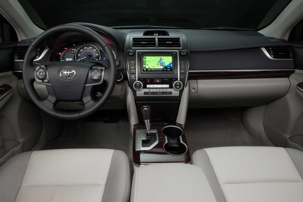 Toyota Camry technical specifications and fuel economy